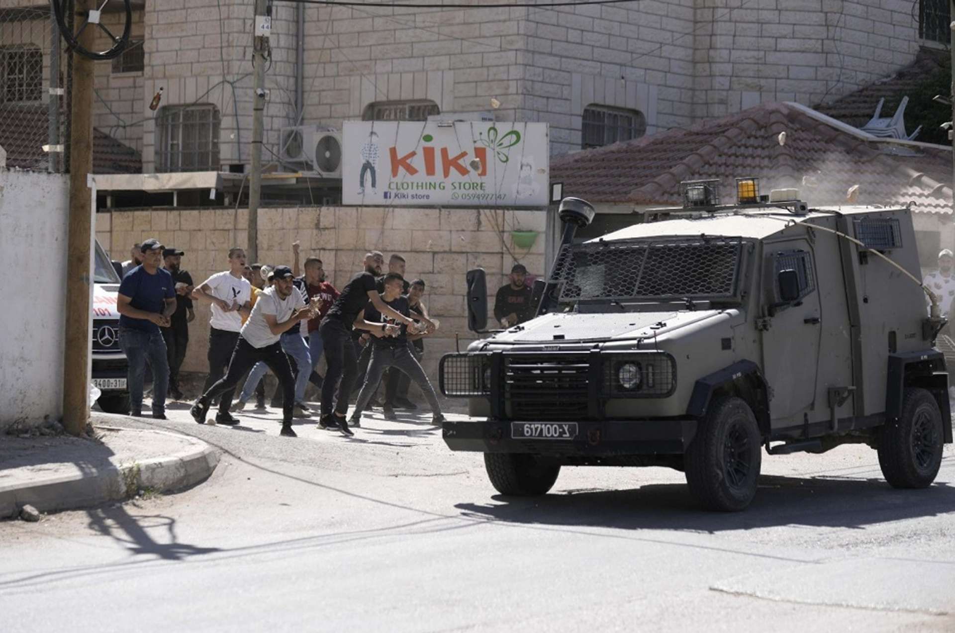 Ecuadorian Army receives 51 new David 4x4 and Mbombe 6 6x6 armored vehicles